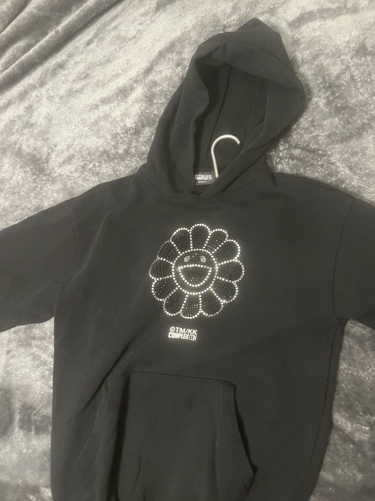 Takashi Murakami Takashi marukami ComplexCon swarovski Crystal flower ...