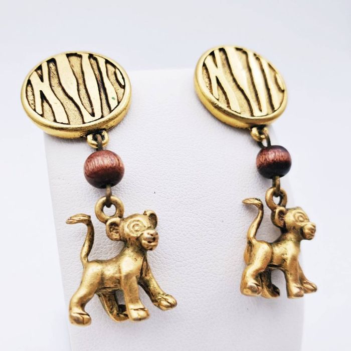 Disney Rare VTG H2F! Disney Lion King Simba Gold-Toned Earrings | Grailed