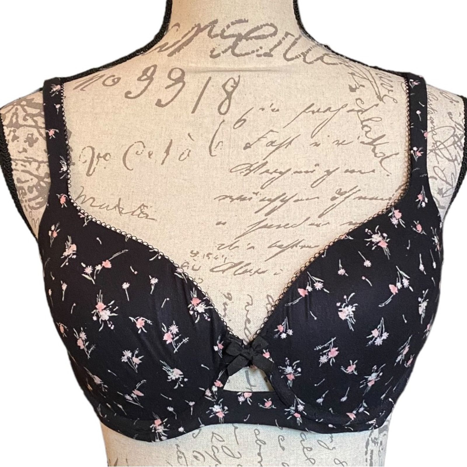 Victoria's Secret Victoria’s Secret Body By Victoria Lined Demi Bra ...