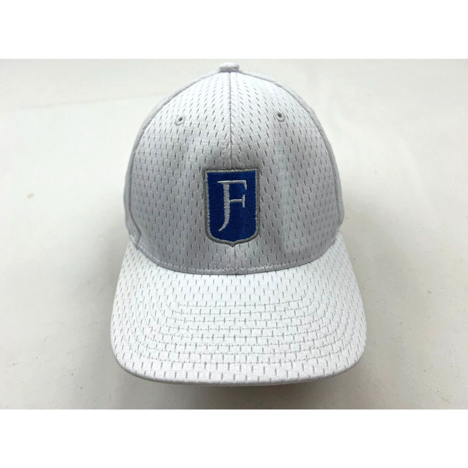 Vintage Country Club Golf Hat Cap Stretch Fit White Golfer Golfing Golf ...