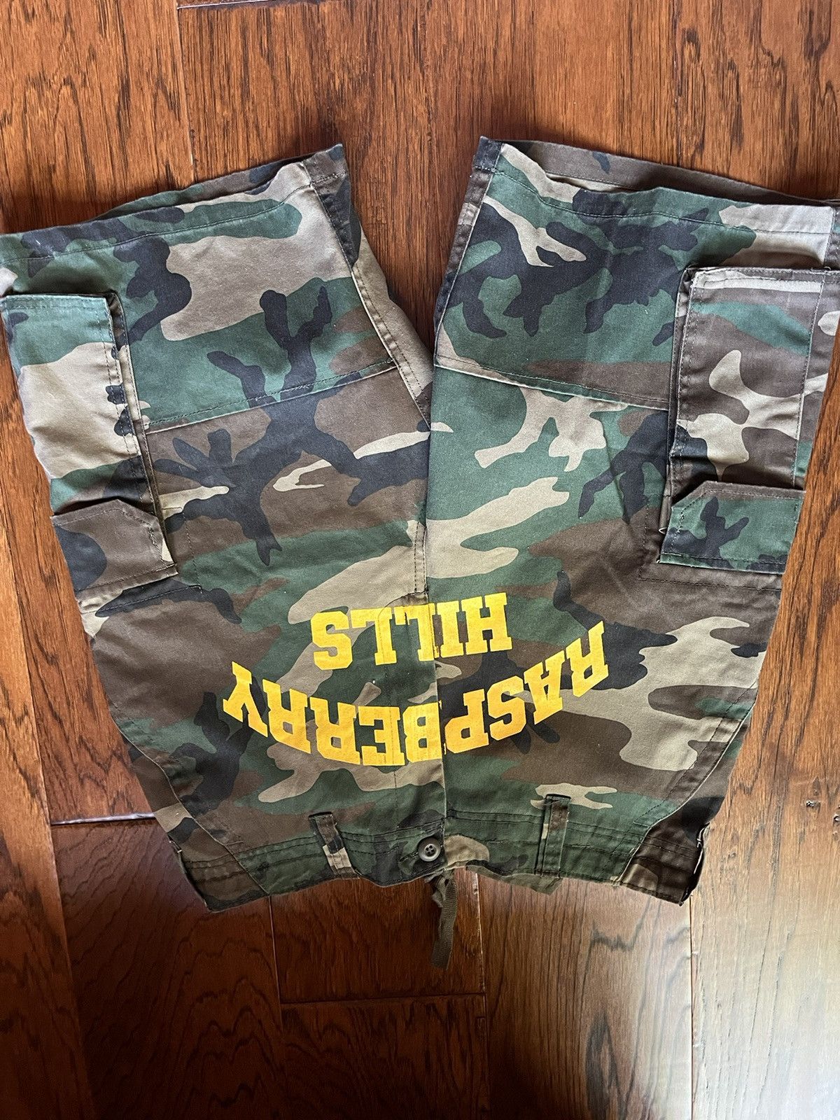 Streetwear × The GV Gallery × Vintage GV Gallery Raspberry Hills camo ...