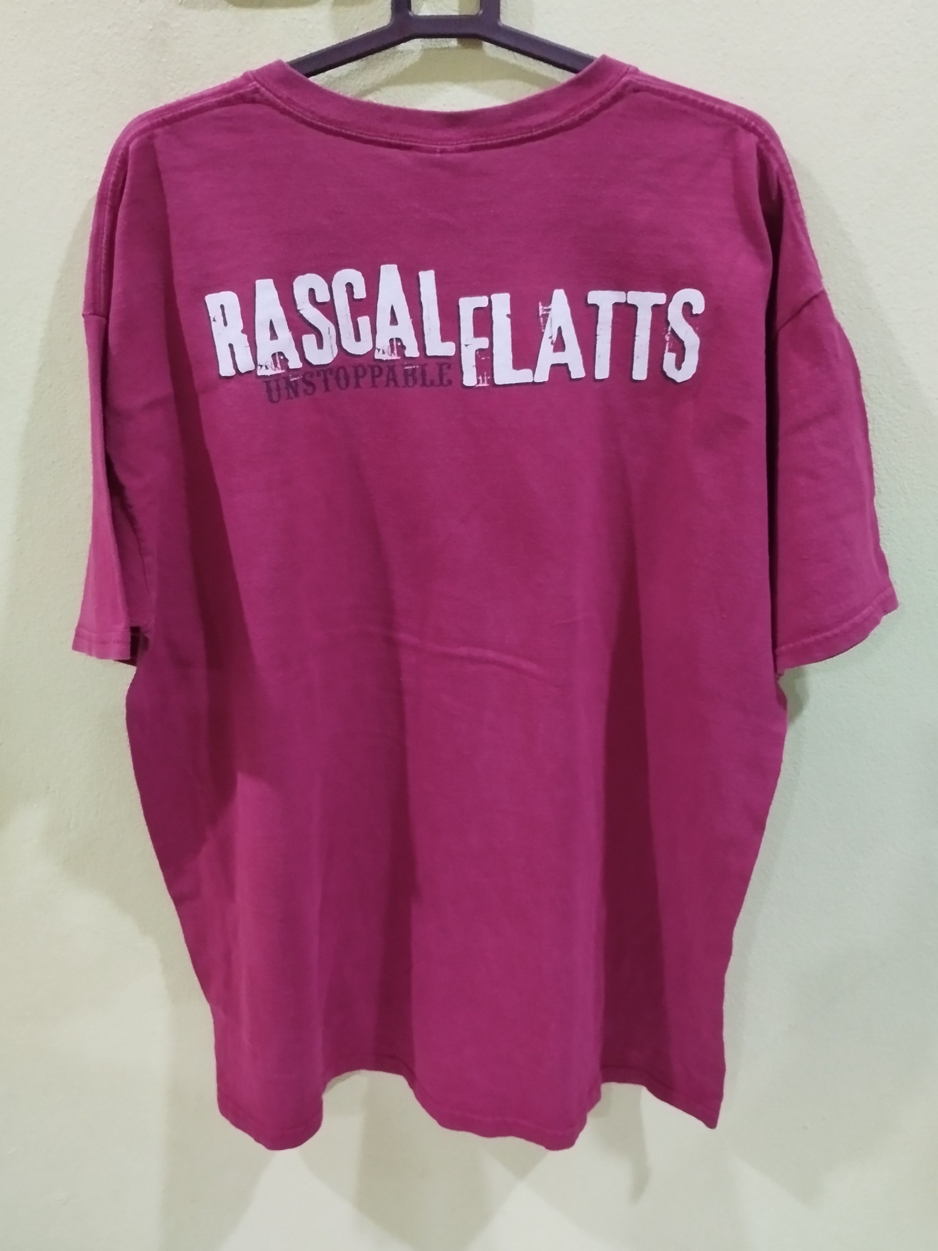 Band Tees × Gildan × Streetwear BAND RASCAL FLATTS T-SHIRT | Grailed