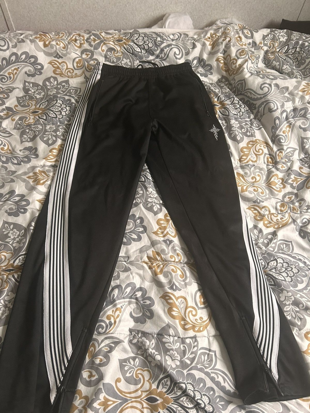 Streetwear Gv Gallery Raspberry Hills Dad Sweats | Grailed