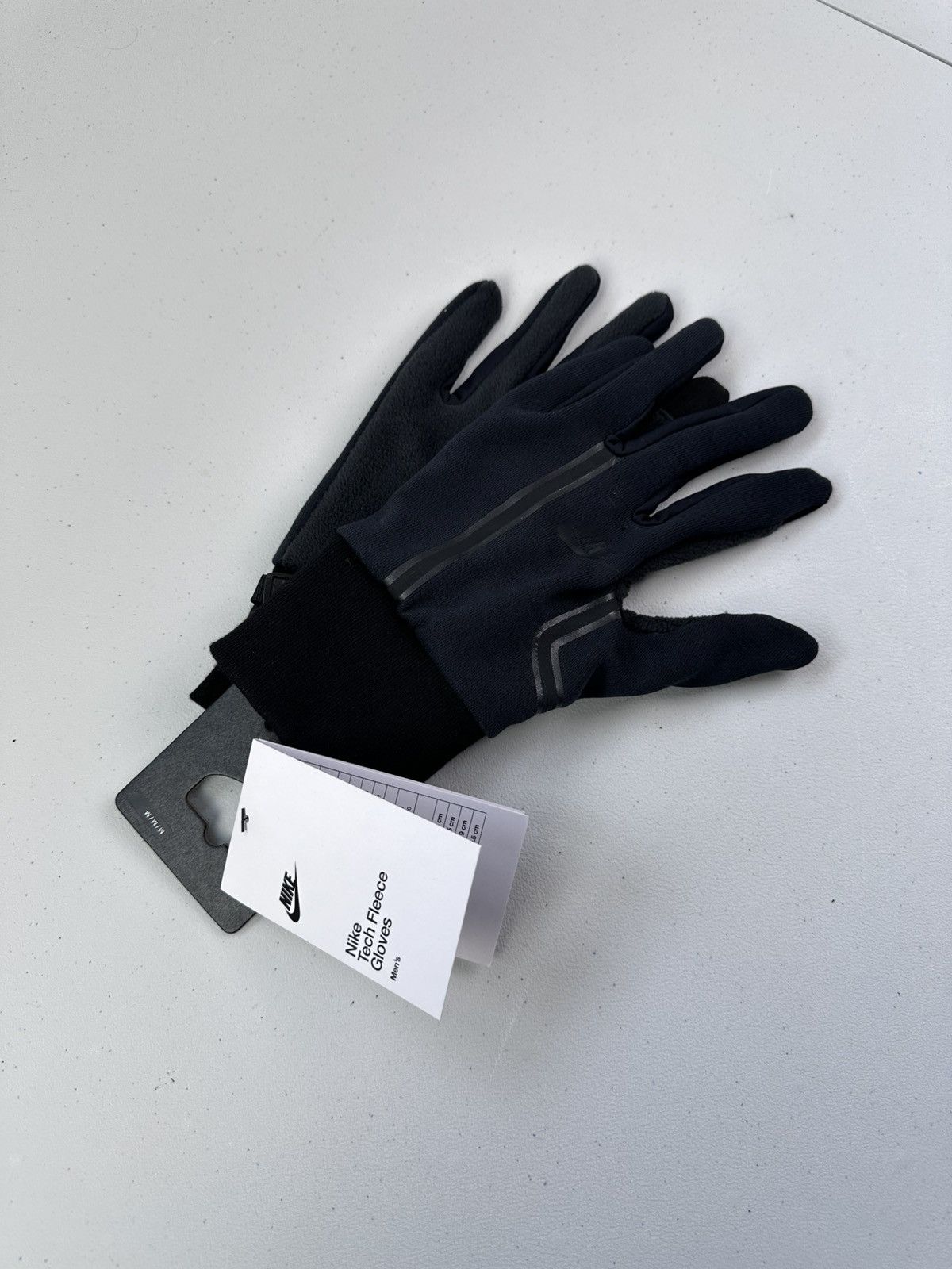 Nike × Streetwear Nike Tech Fleece Gloves | Grailed