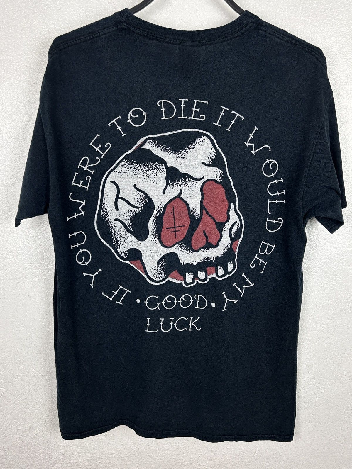 Band Tees Vintage Twitching Tongues Tattoo Style Skull Band T-Shirt ...