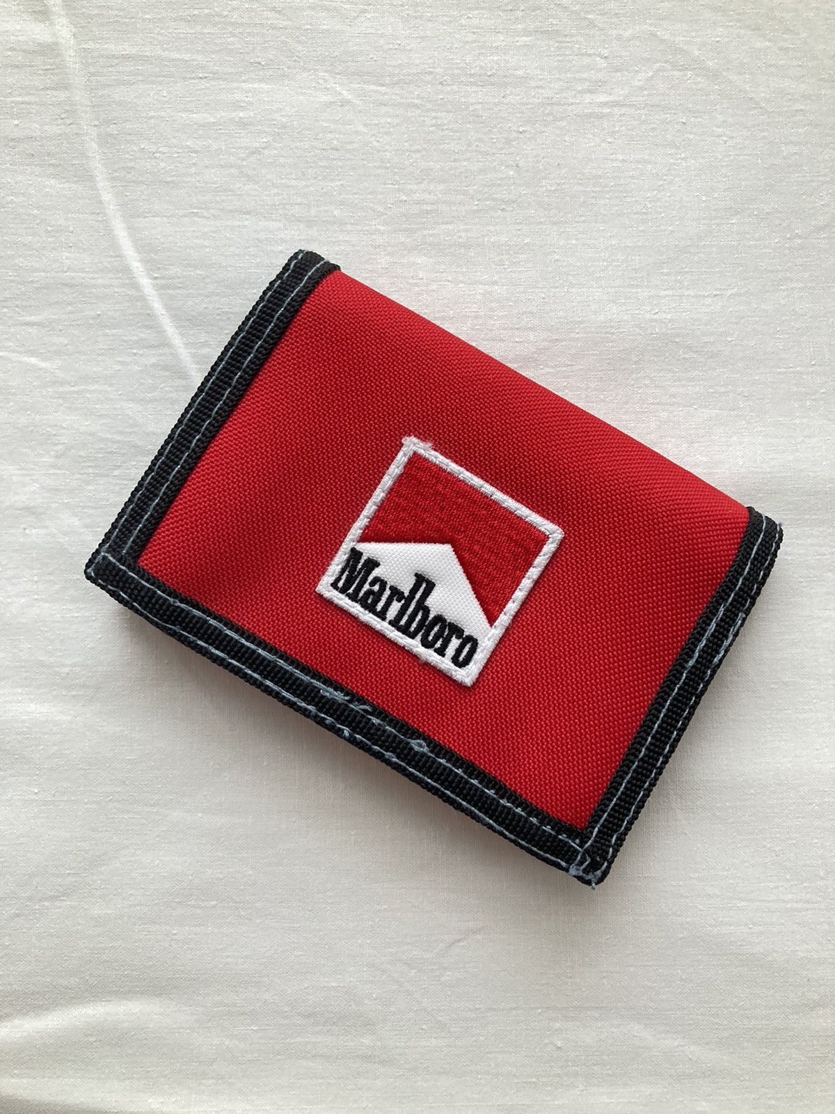 Marlboro × Vintage Marlboro Classic Wallet | Grailed