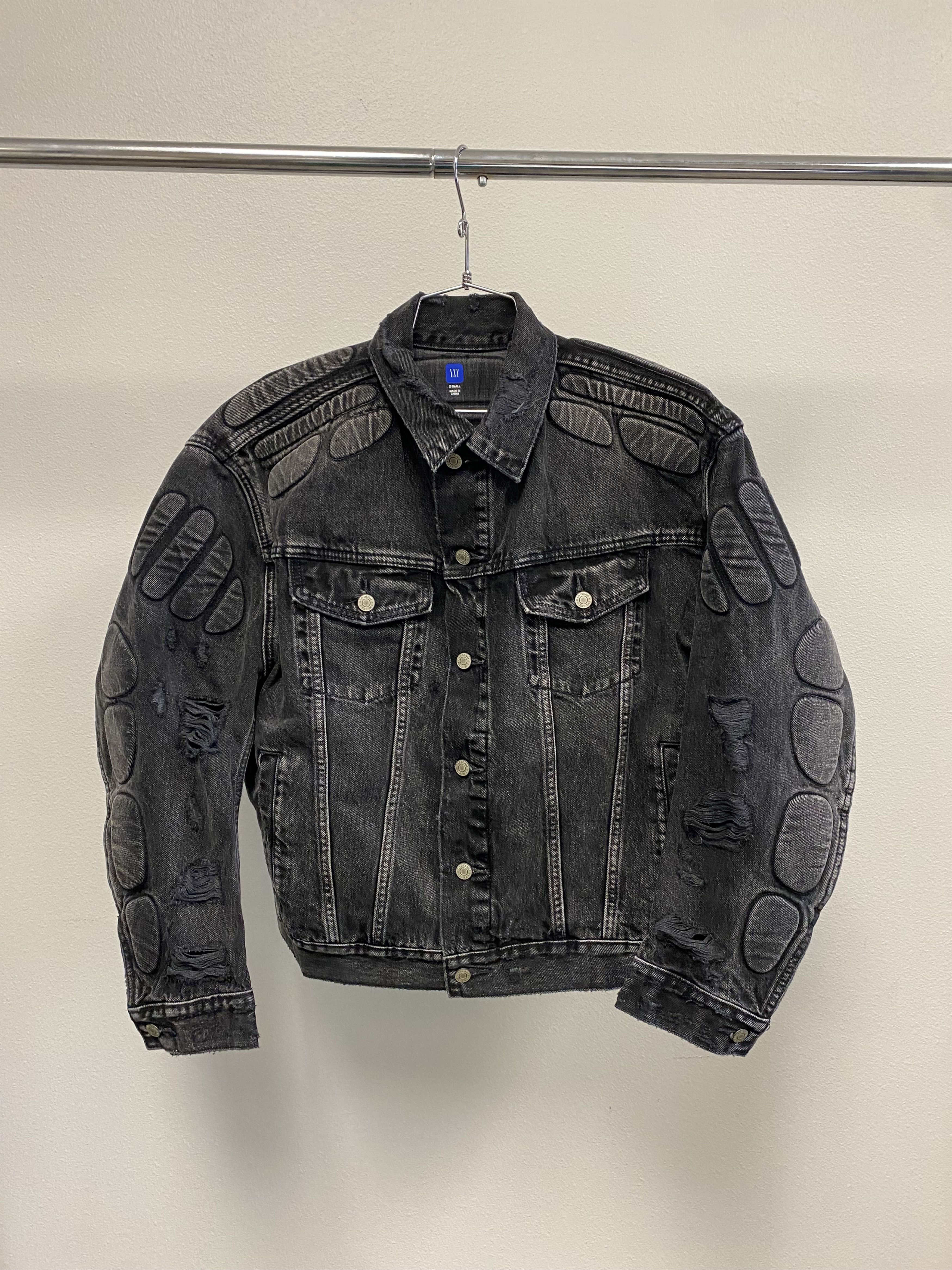 Gap × Kanye West Yeezy Gap Engineered By Balenciaga Padded Denim Jacket ...