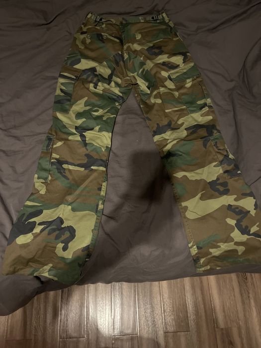 Streetwear raspberry hills camo pants | Grailed