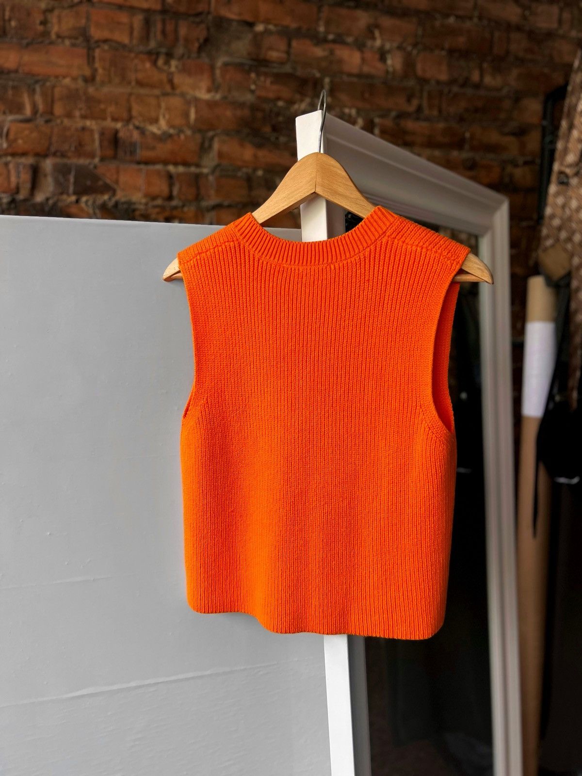 Designer × Streetwear × Zara Zara Women’s Sleeveless Orange Ribbed Knit ...