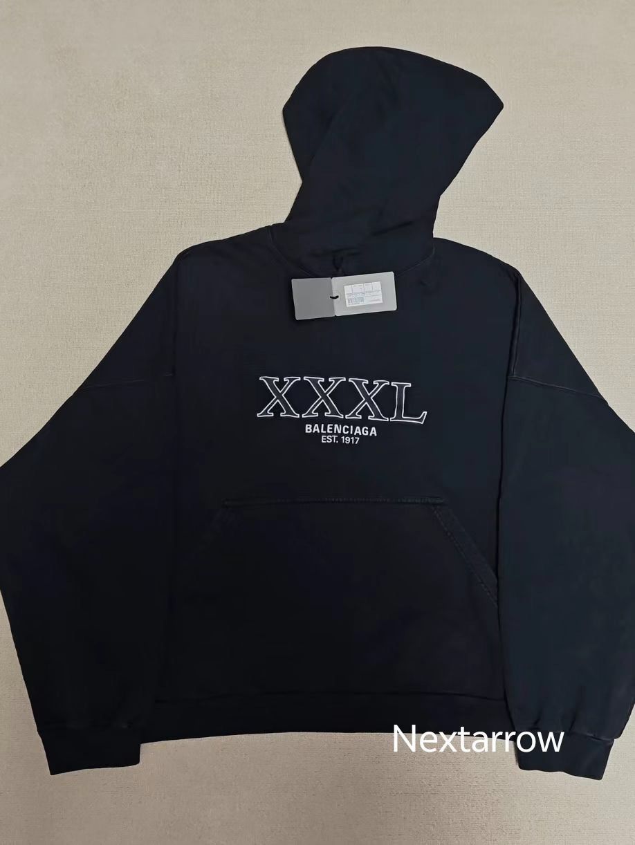 Balenciaga Balenciaga 22fw Blizzard Show XXXL Edge-Worn E2412-Nextarrow | Grailed