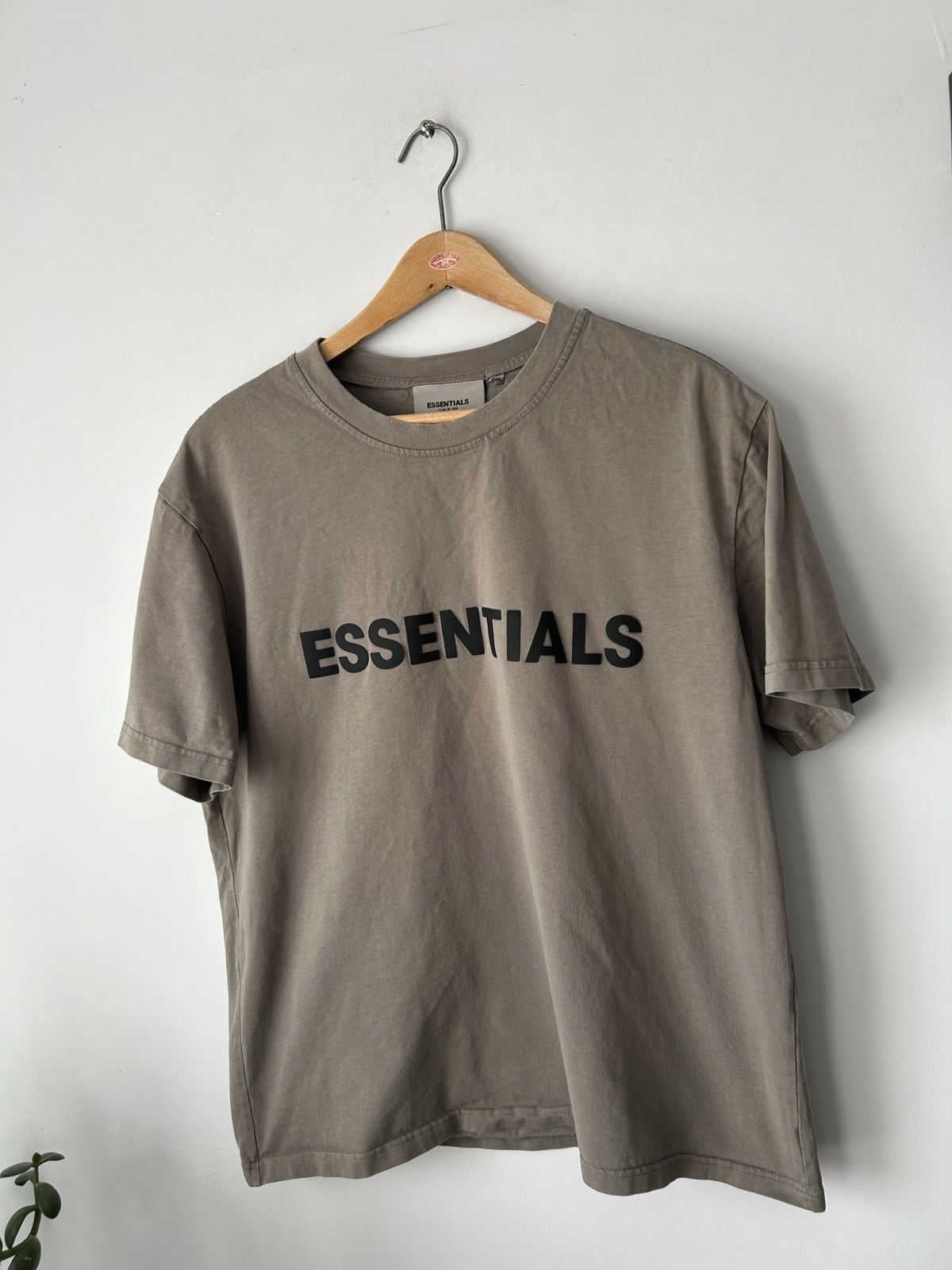 Essentials Fear Of God Essentials Taupe Boxy T-shirt Applique Logo Tee ...