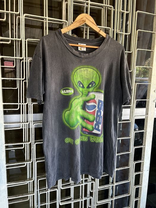 Vintage 💥1996 VINTAGE ALIENS PEPSI OUT OF THIS WORLD🔥 | Grailed
