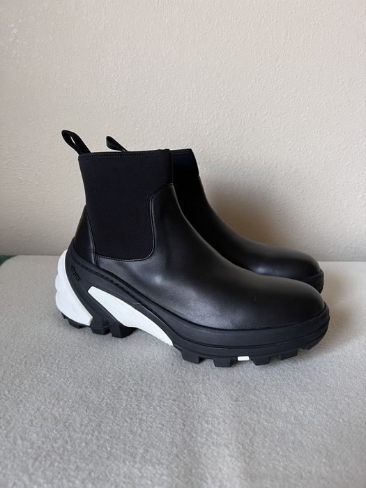 1017 ALYX 9SM 1017 Alyx 9SM Leather Mid Boot with SKX Sole in Black ...
