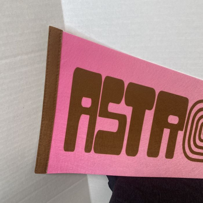 Travis Scott 2021 Astroworld Travis Scott Pennant Flag Tour Merch Pink ...