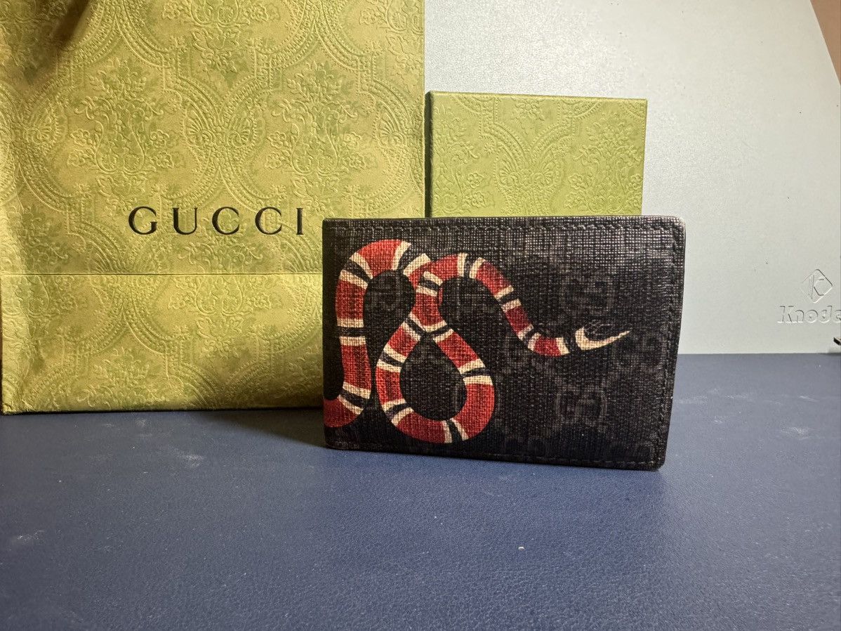 Gucci Authentic Gucci Snake Wallet (With Box and Bag) | Grailed