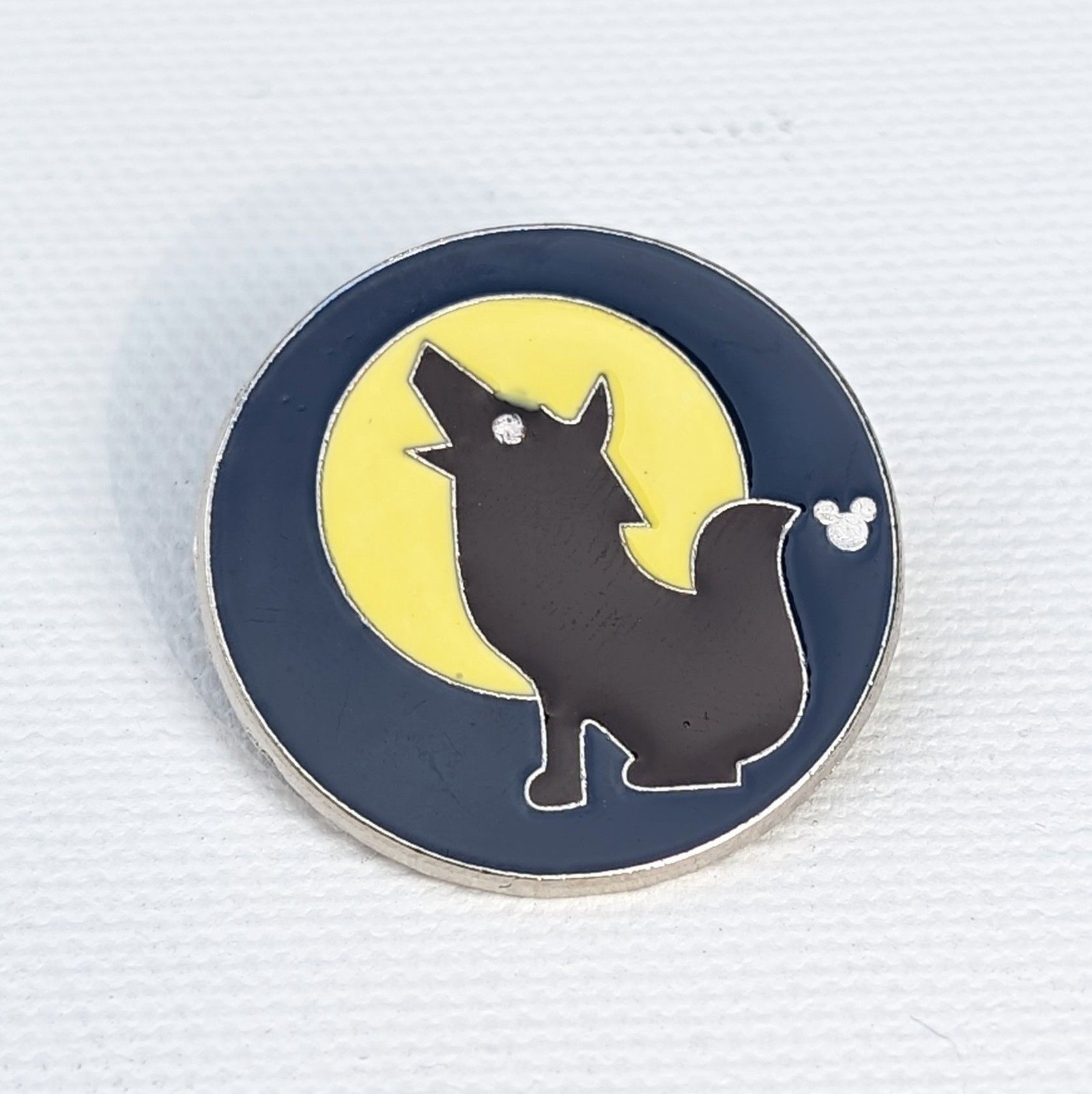 Disney Wilderness Explorers Howling Wolf badge enamel Disney pin | Grailed