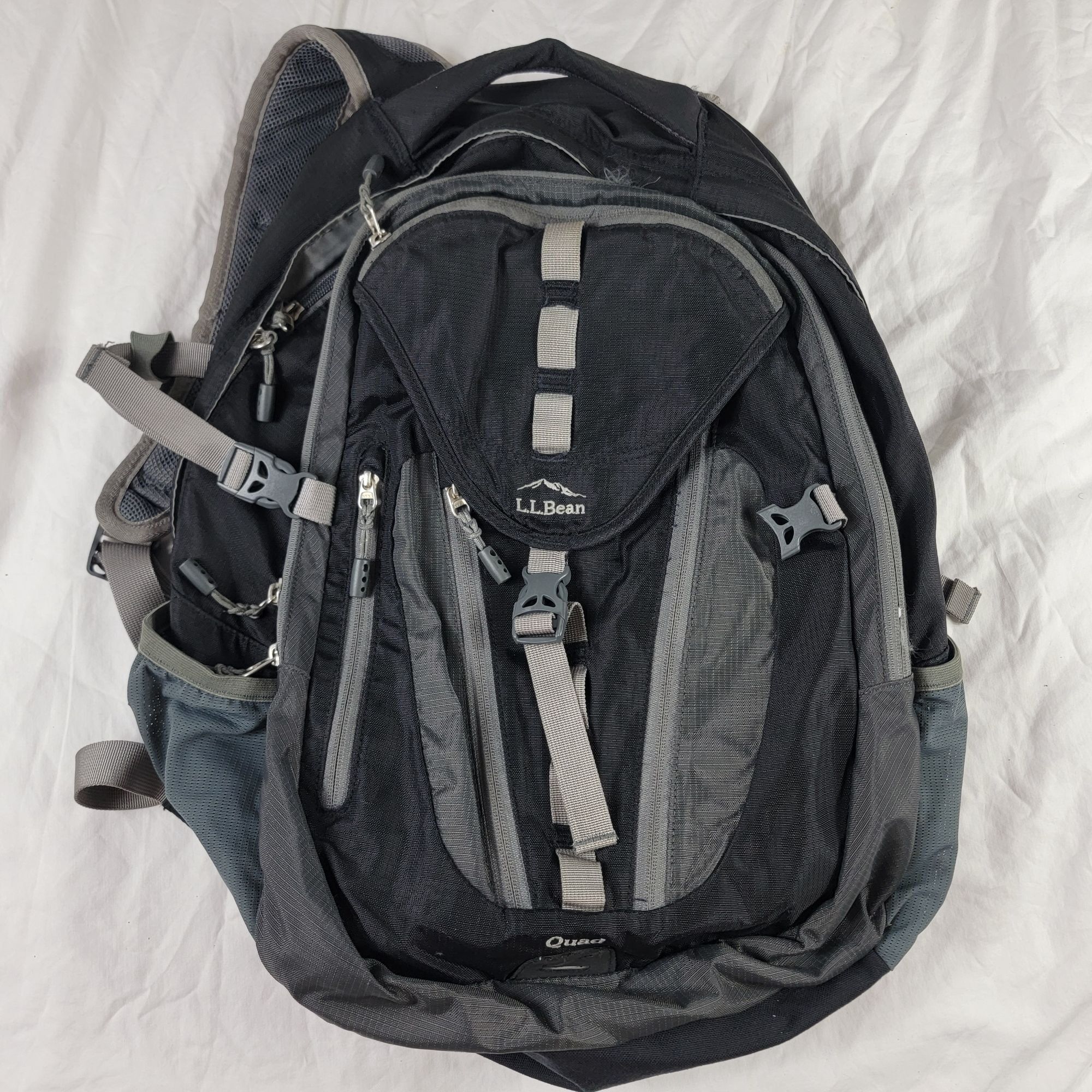 L.L. Bean LL Bean Quad Backpack Black Gray Nylon Adjustable Padded Bac ...