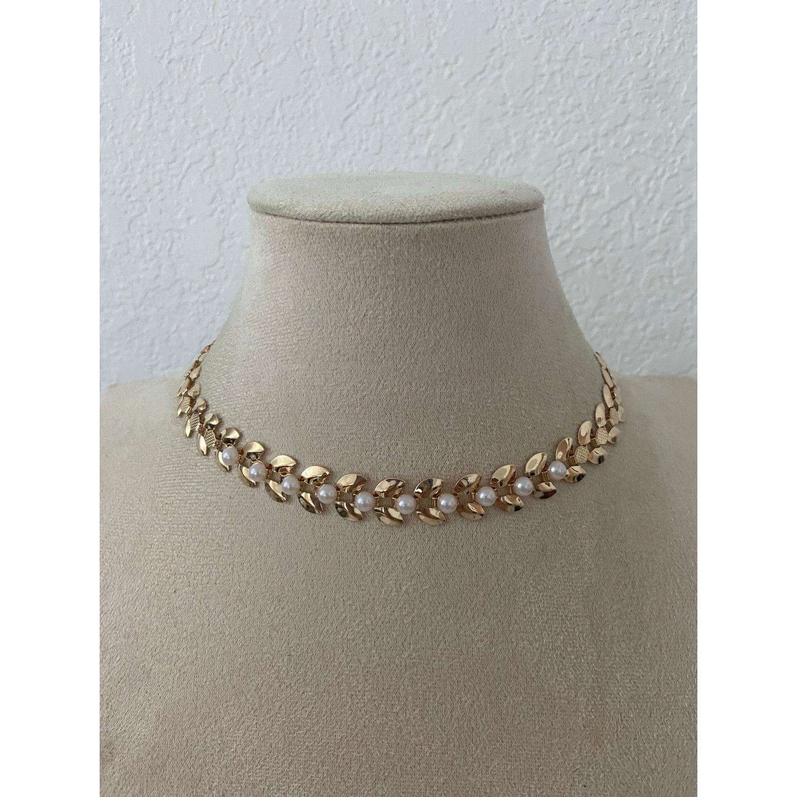Generic Metal choker necklace, gold tone with faux pearl | Grailed