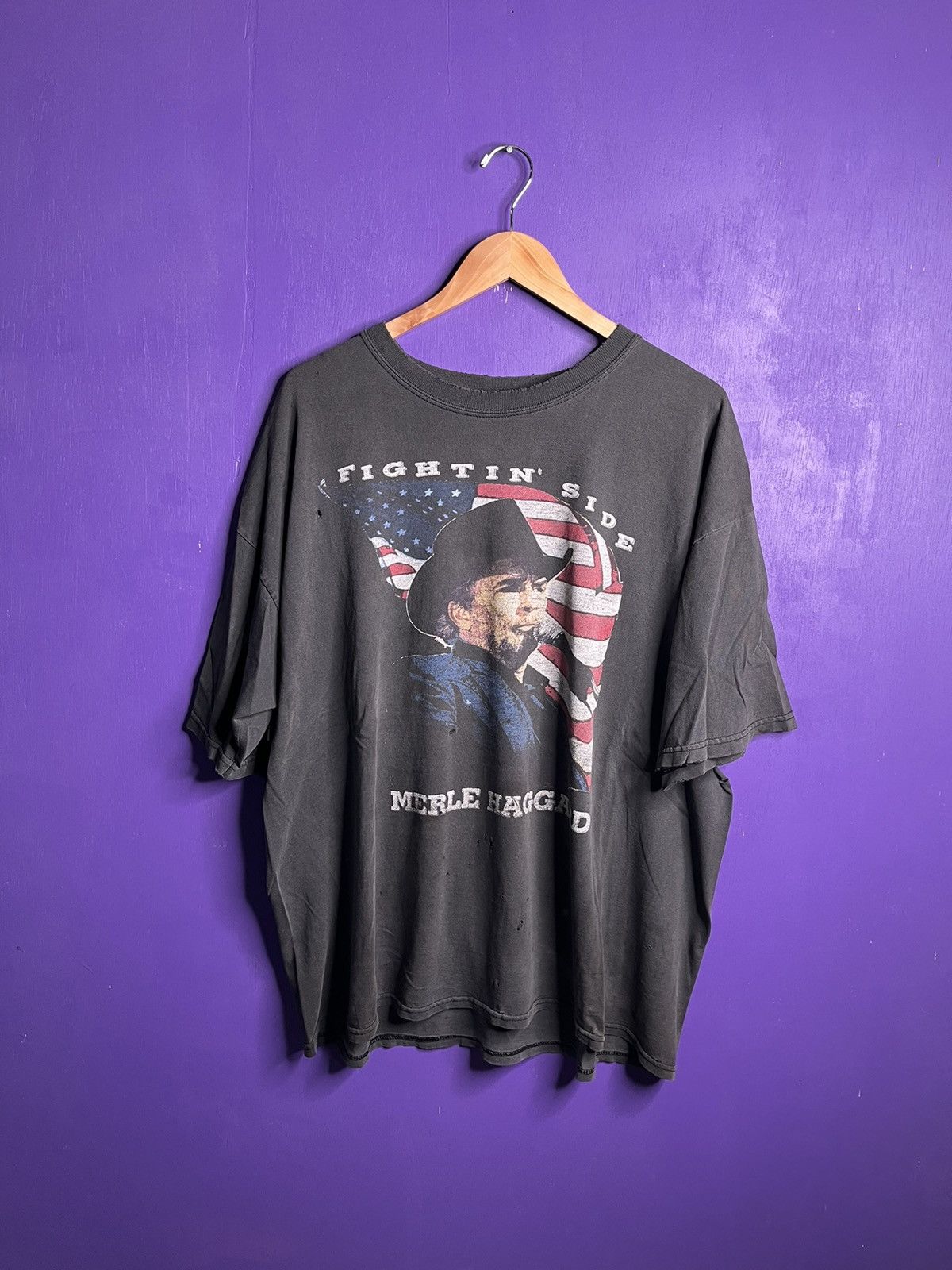 Band Tees × Vintage Vintage 2001 Merle Haggard fightin side tour t ...