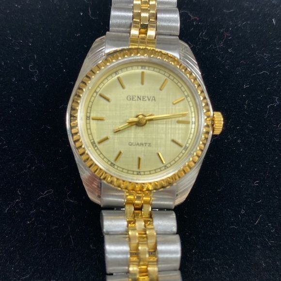 Geneva Ladies Geneva quartz watch (399) | Grailed
