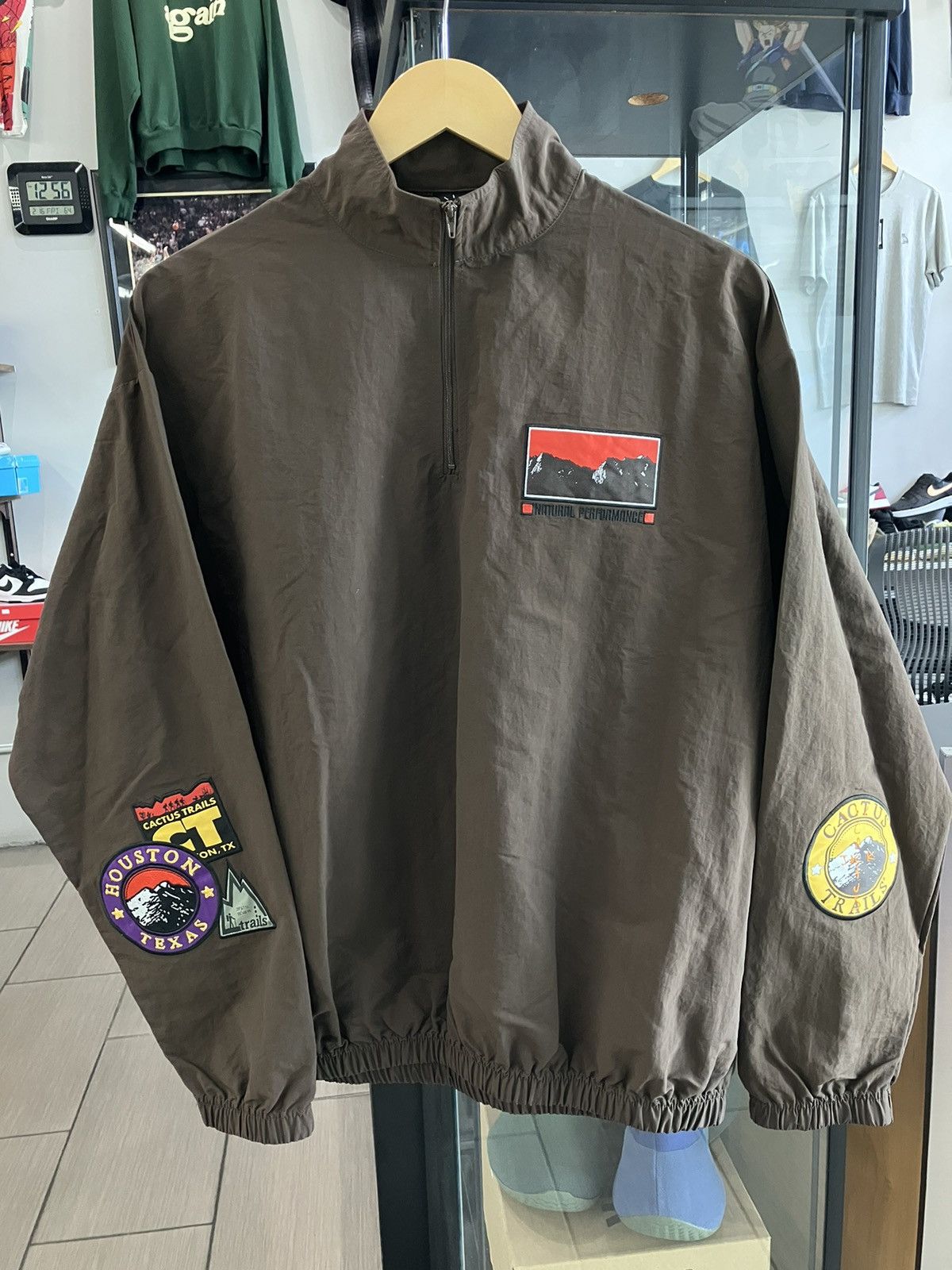 Streetwear × Travis Scott Travis Scott Cactus Jack Trails Windbreaker ...