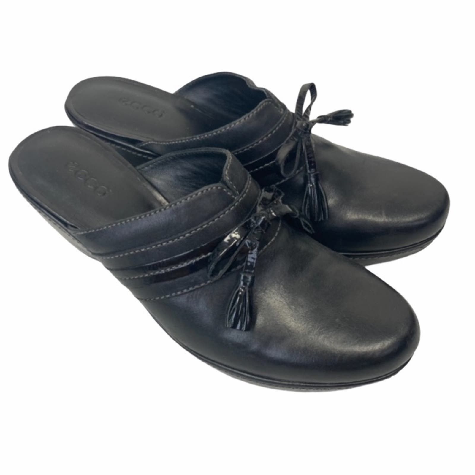 Ecco Ecco black leather clogs with bow detailing | Grailed
