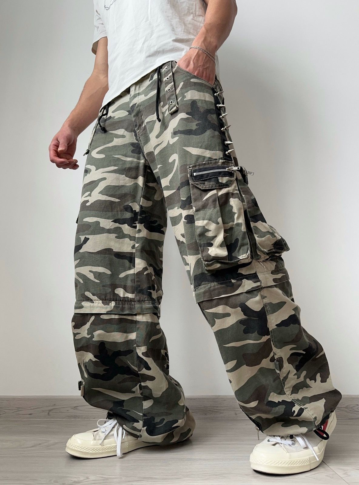 Criminal Damage × Vintage CRAZY 🔥 CRIMINAL DAMAGE BONDAGE CAMO CARGO ...