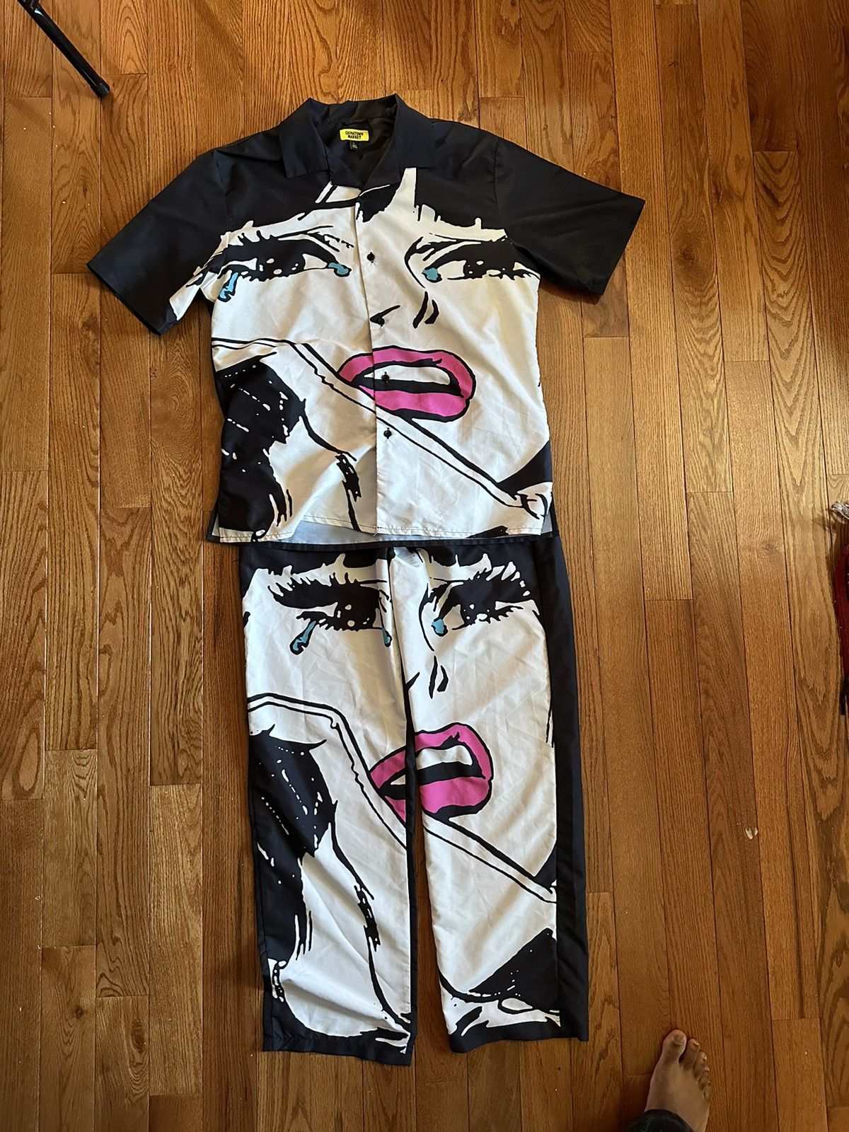 Market Crying Woman Full Set | Grailed