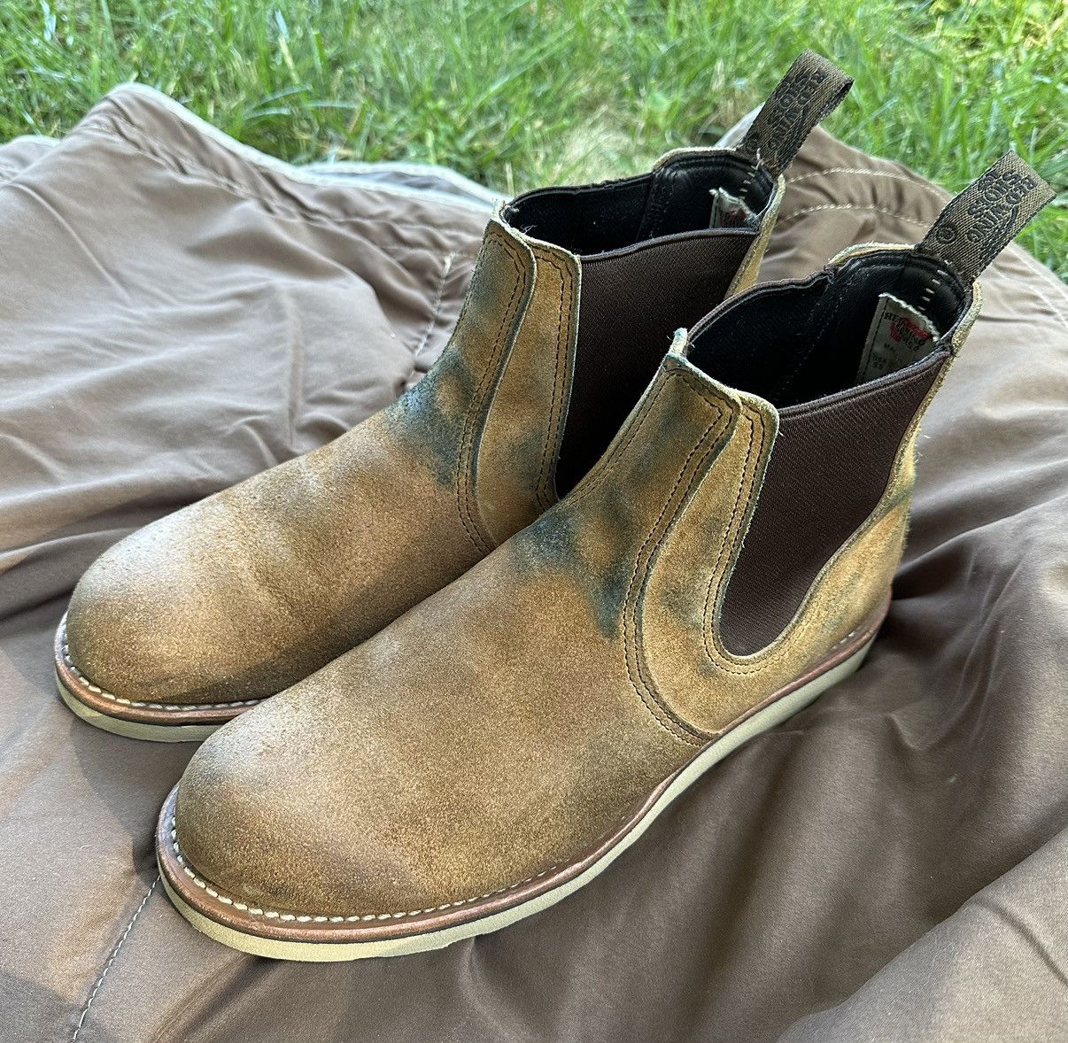 Red Wing Red Wing Heritage Chelsea Hawthorne Muleskinner 9.5D | Grailed