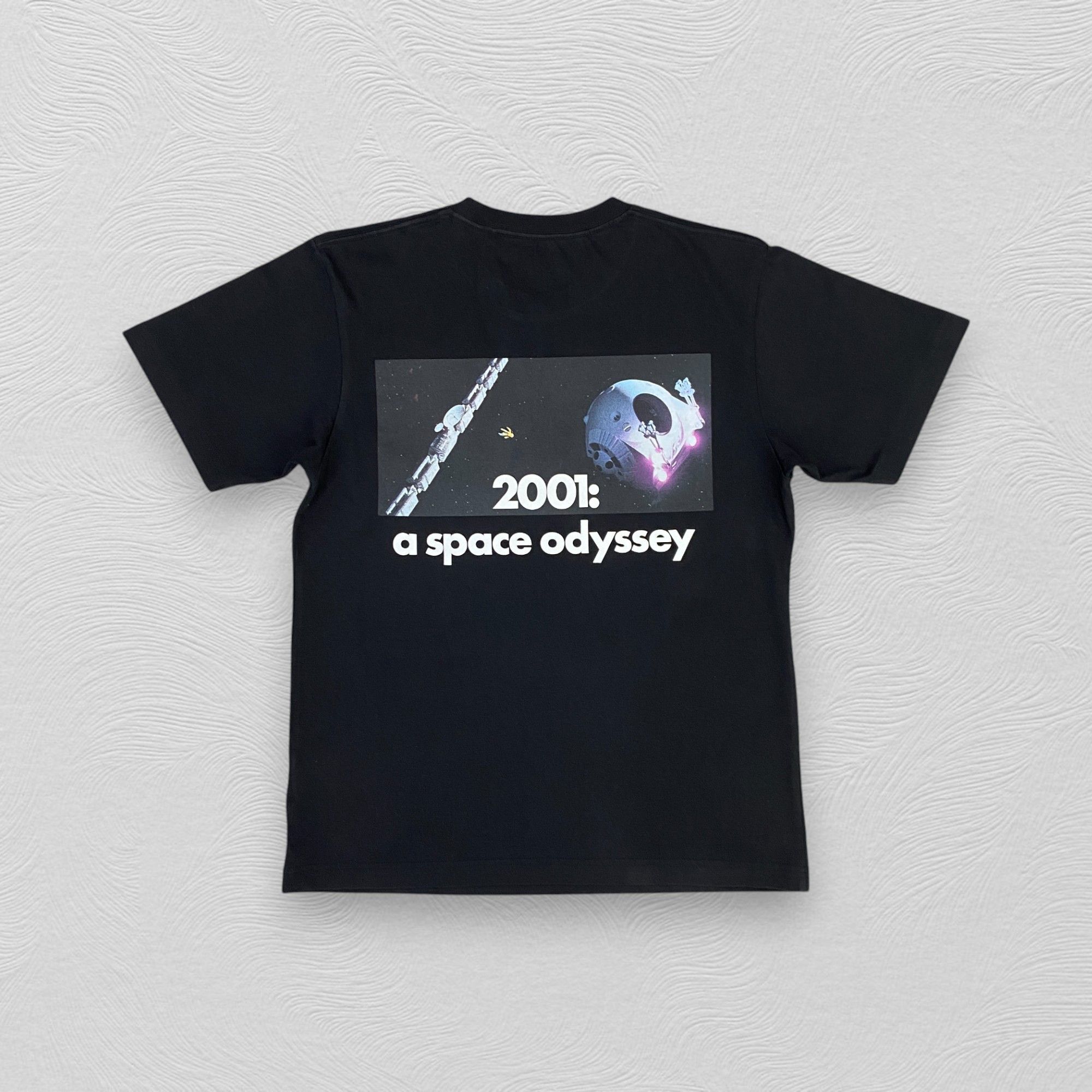 Uniqlo UNIQLO X MOVIE A SPACE ODYSSEY SHIRTS - I049 | Grailed
