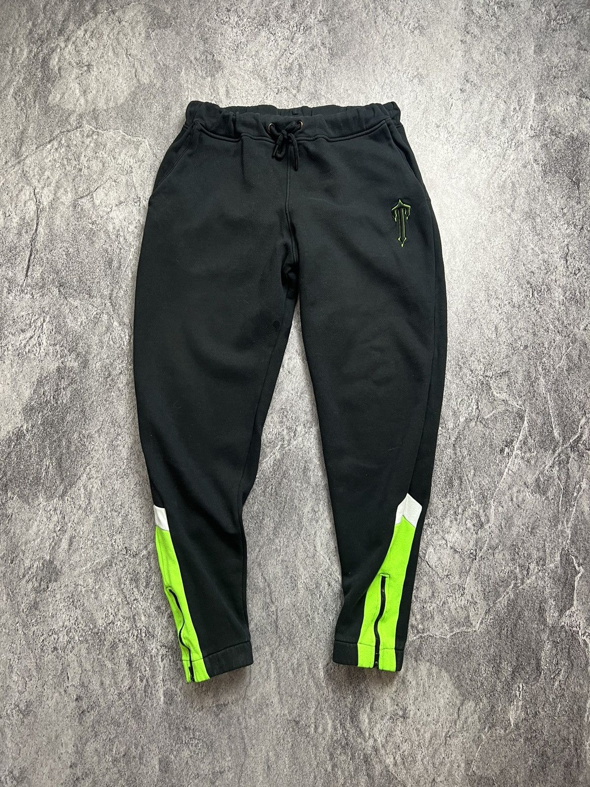 Corteiz × Streetwear × Trapstar London Trapstar T Logo sweatpants ...