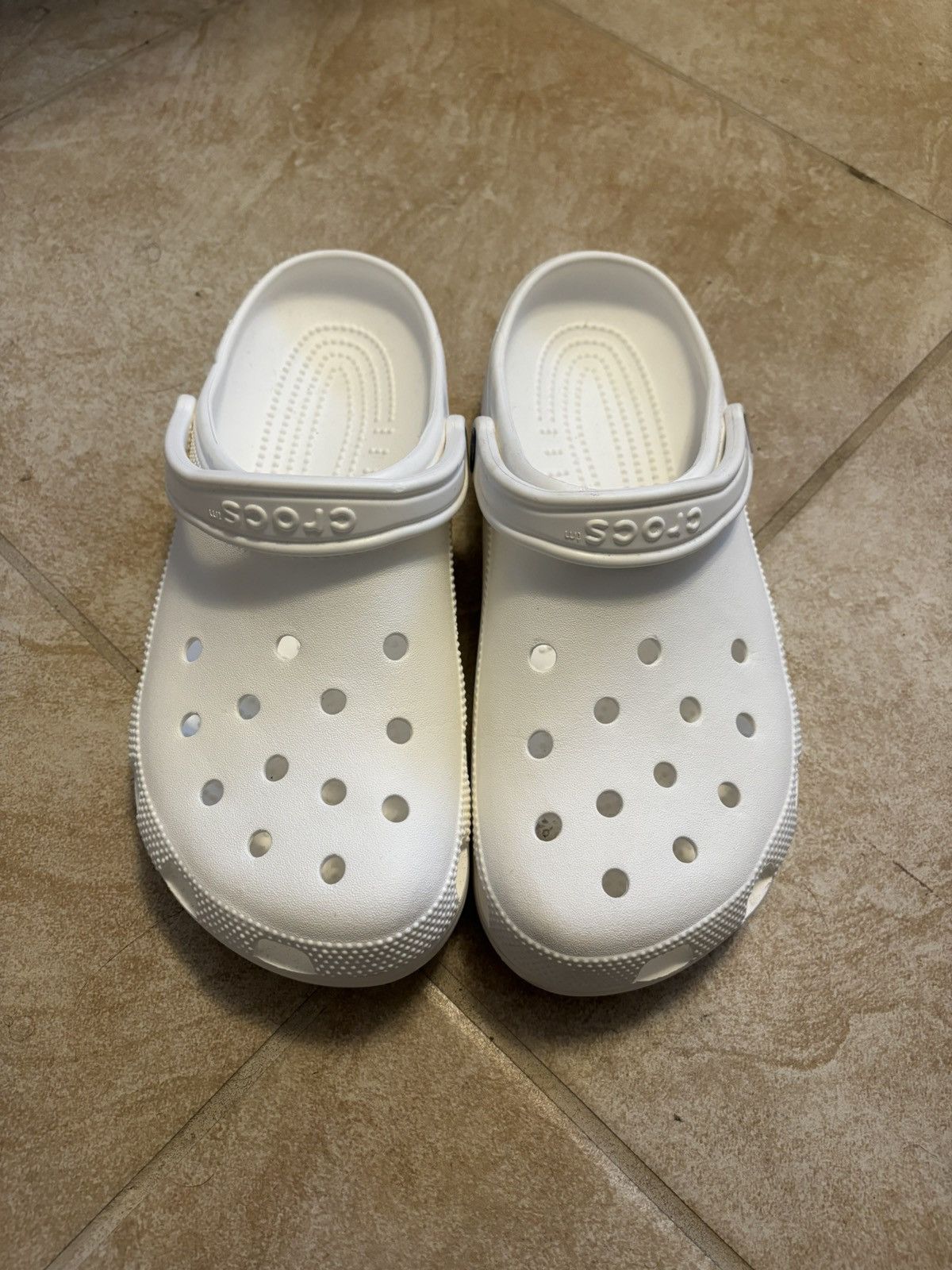 White crocs size 7 store