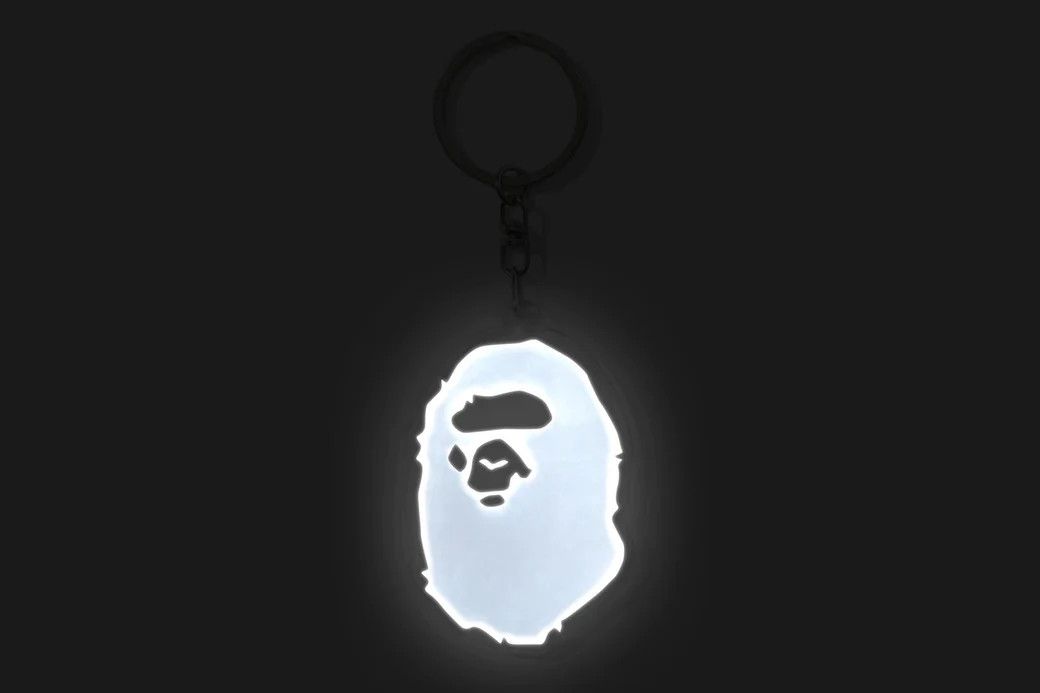 Bape BAPE APEHEAD REFLECTIVE KEY CHAIN WHITE | Grailed