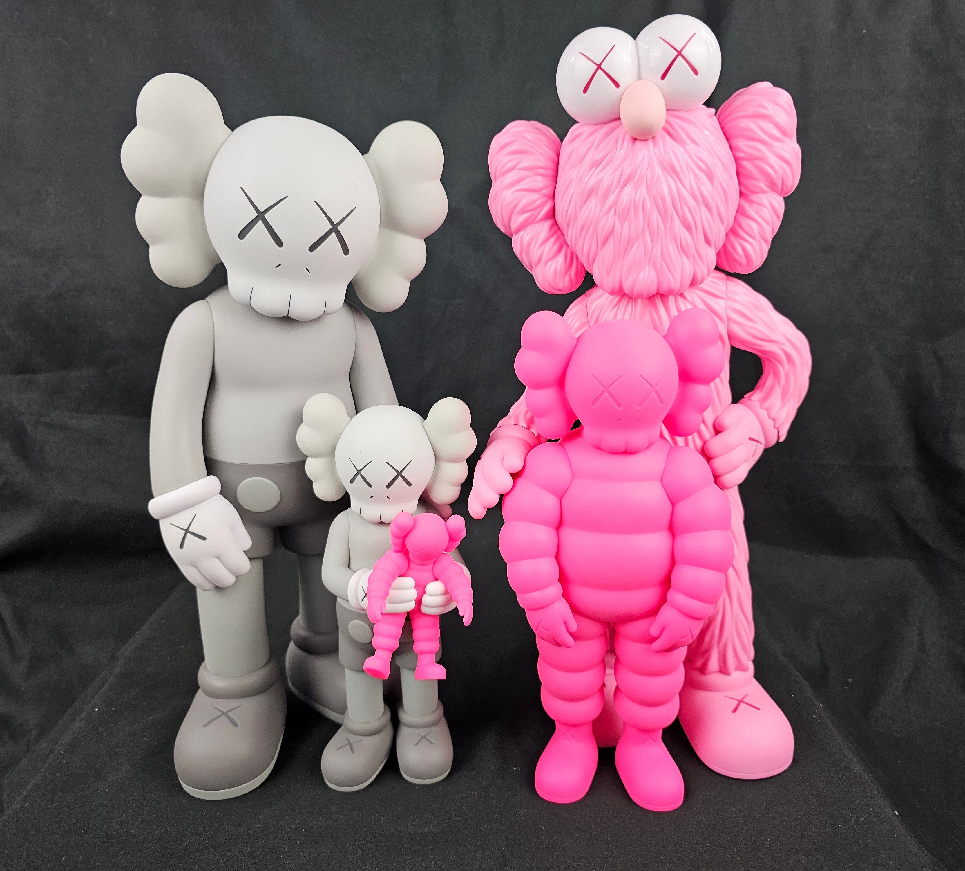 Kaws KAWS Family Vinyl Figures Pink Collectible Valentine's Day | Grailed