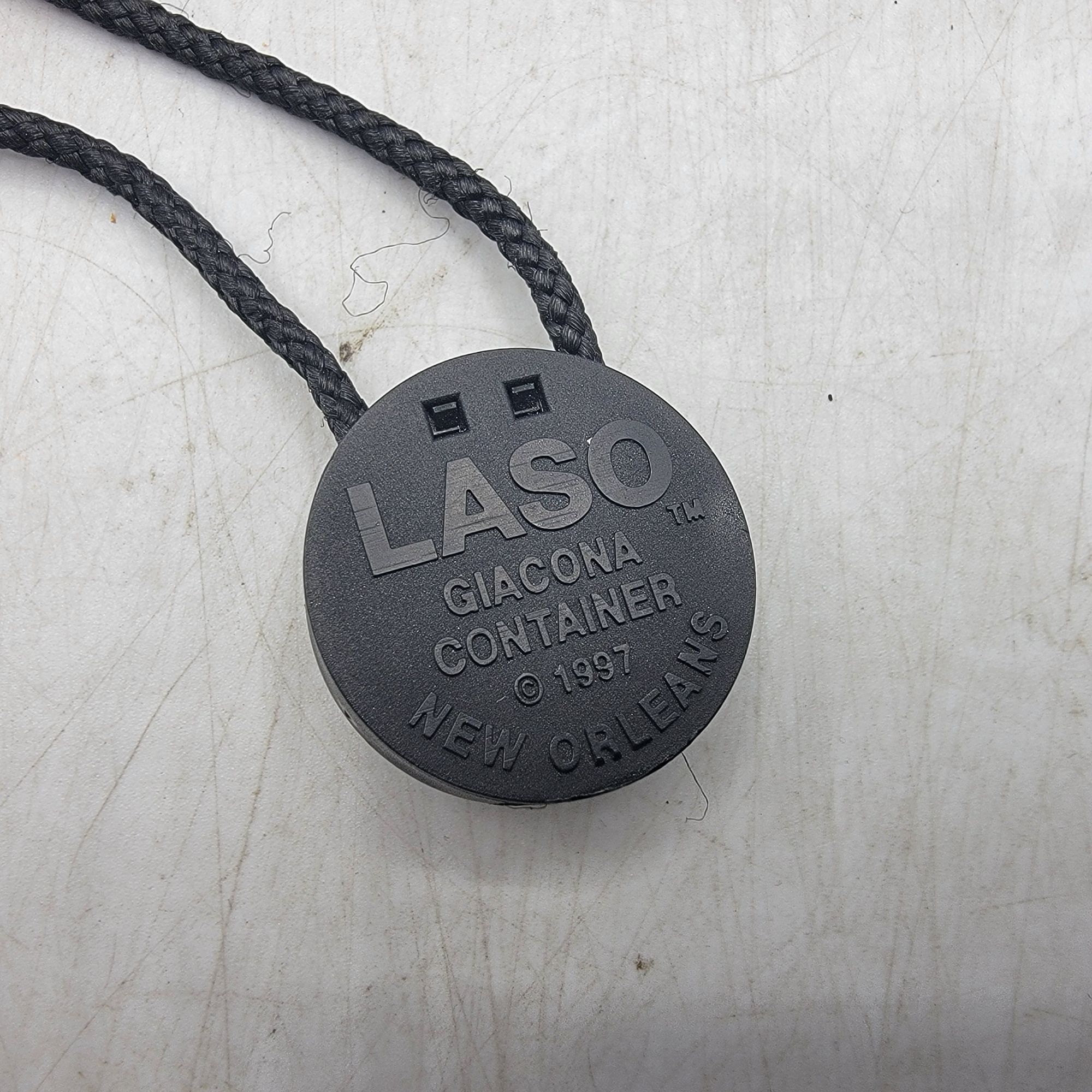 Disney × Vintage Vintage Disneyland 1997 Red Laso Lanyard Pin Strap ...