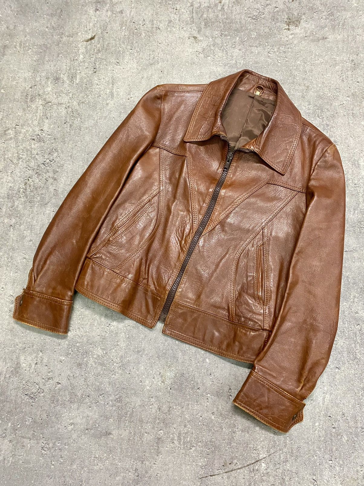 Vintage ᶠᵃⁿᶜʸᵍᵘʸ 80s Cropped Leather Jacket Vintage Boxy Hedi Vibe ...