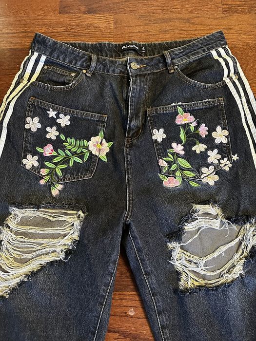 Streetwear GV GALLERY RASPBERRY HILLS CHERRY BLOSSOM FLOWER JORTS | Grailed