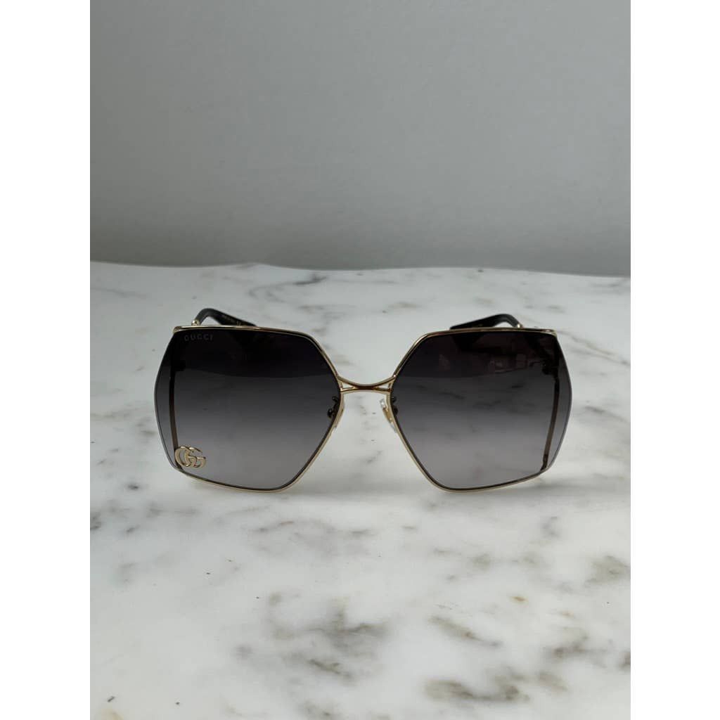 Gucci NEW Gucci GG0817S Marmont Logo Oversized Gold Gucci NEW Gucci GG0817S Marmont Logo Oversized Gold