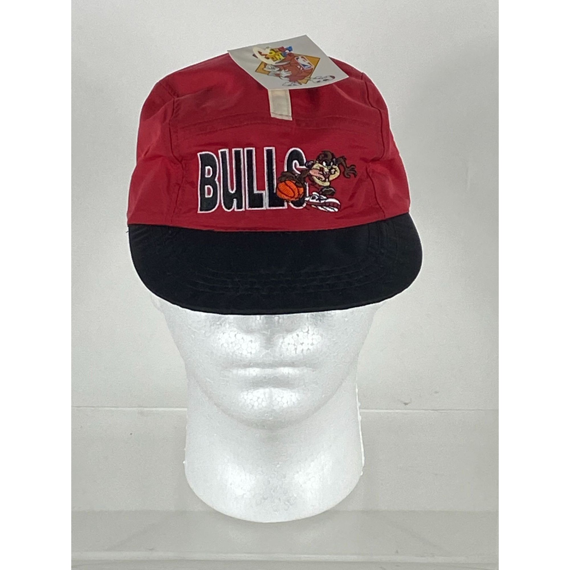 NBA × Vintage Vintage Looney Tunes NBA Chicago Bulls Tasmanian Devil 5 ...