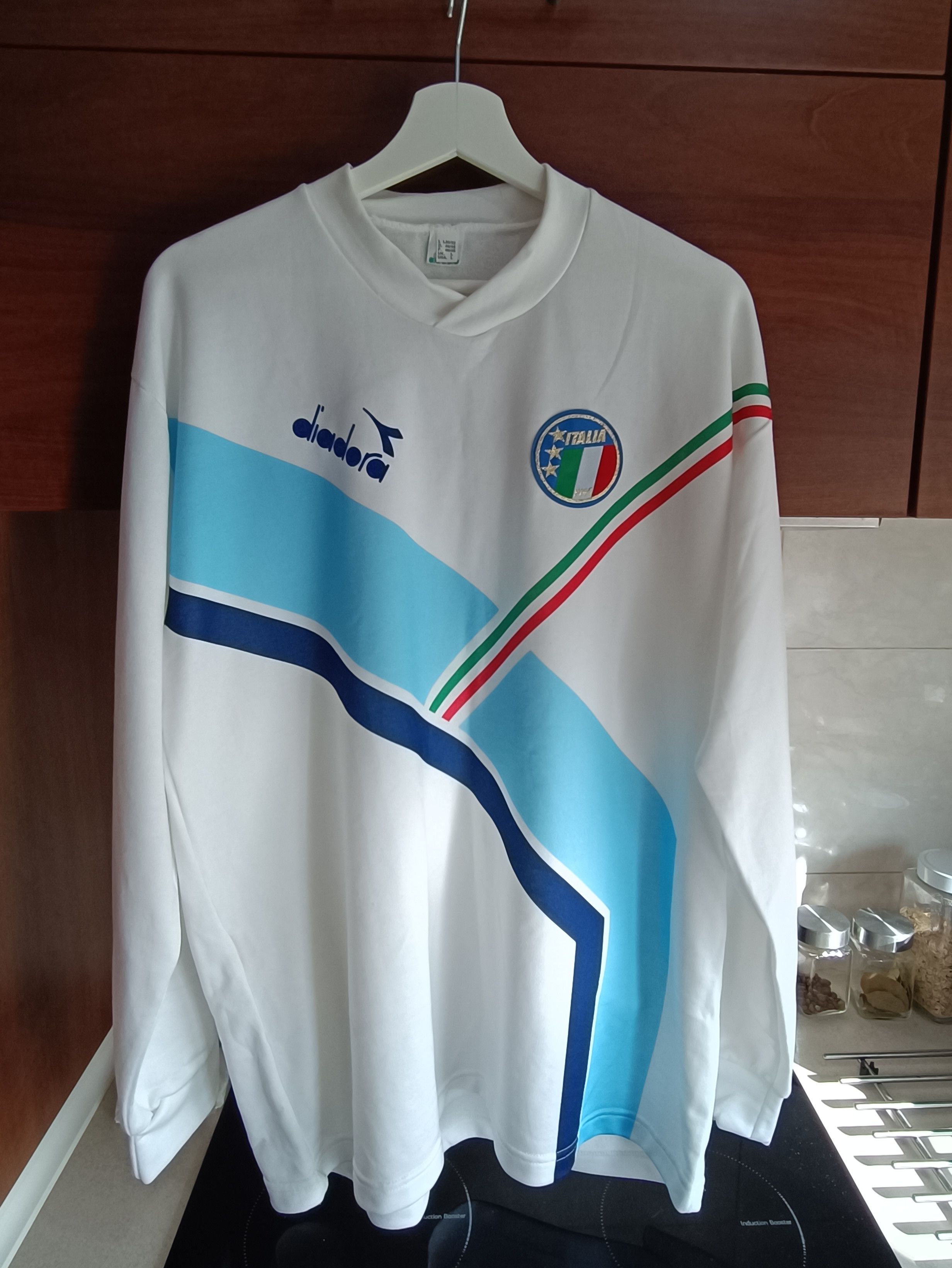 Very Rare Vintage early 90s italy training longsleeve | Grailed