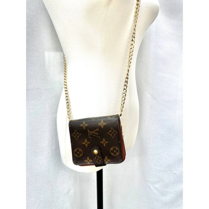 Louis Vuitton Louis Vuitton Crossbody Wallet | Grailed