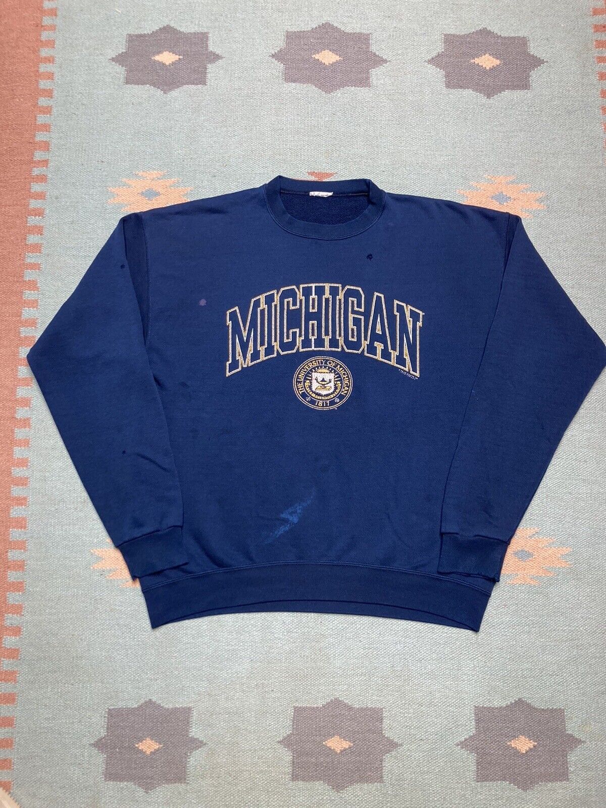 Vintage Vintage university Michigan wolverines sweatshirt crest XL ...