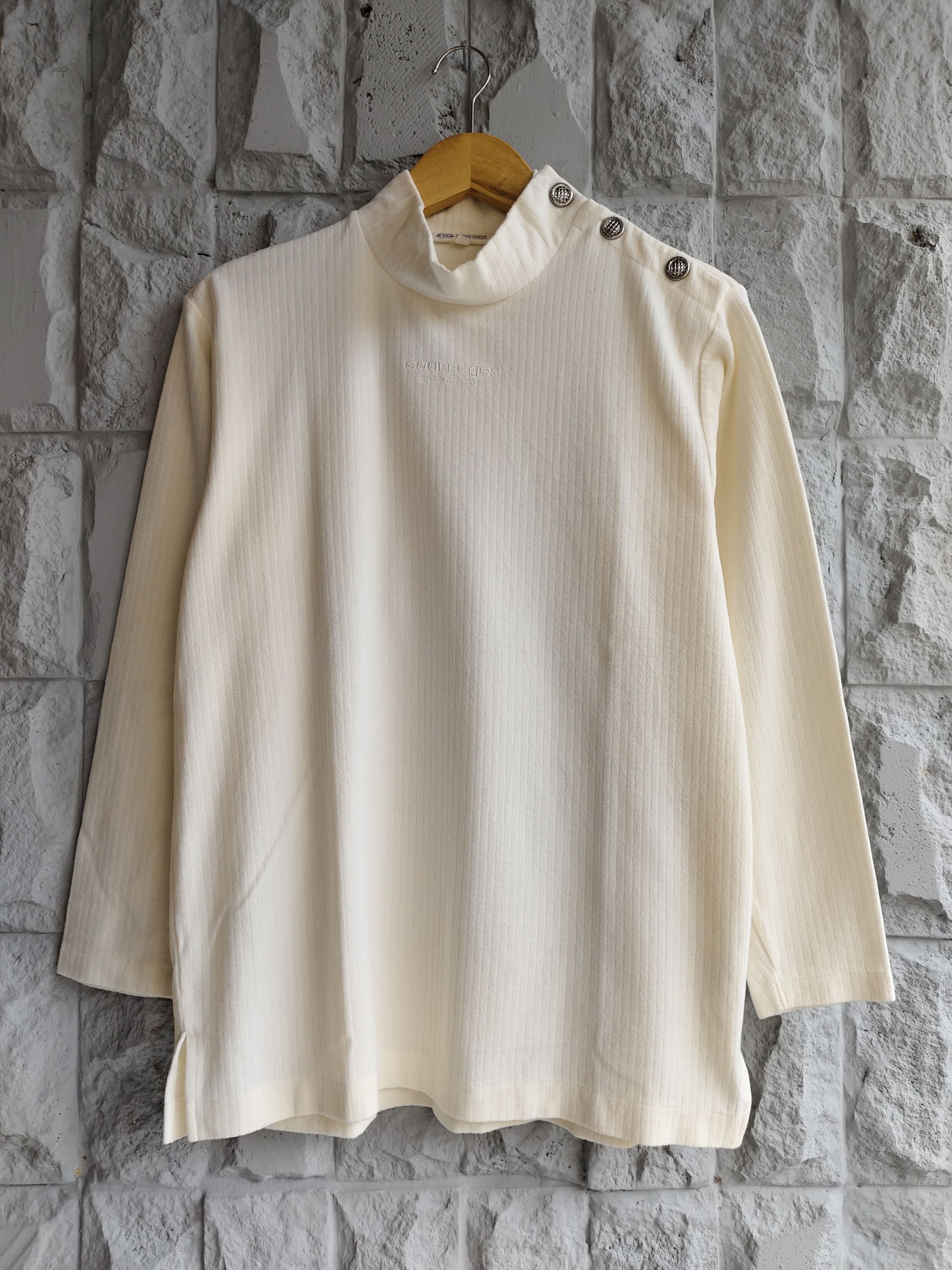 Vintage RARE🇫🇷Vtg Courrege 🇫🇷Center Logo Embroidered Turtleneck | Grailed