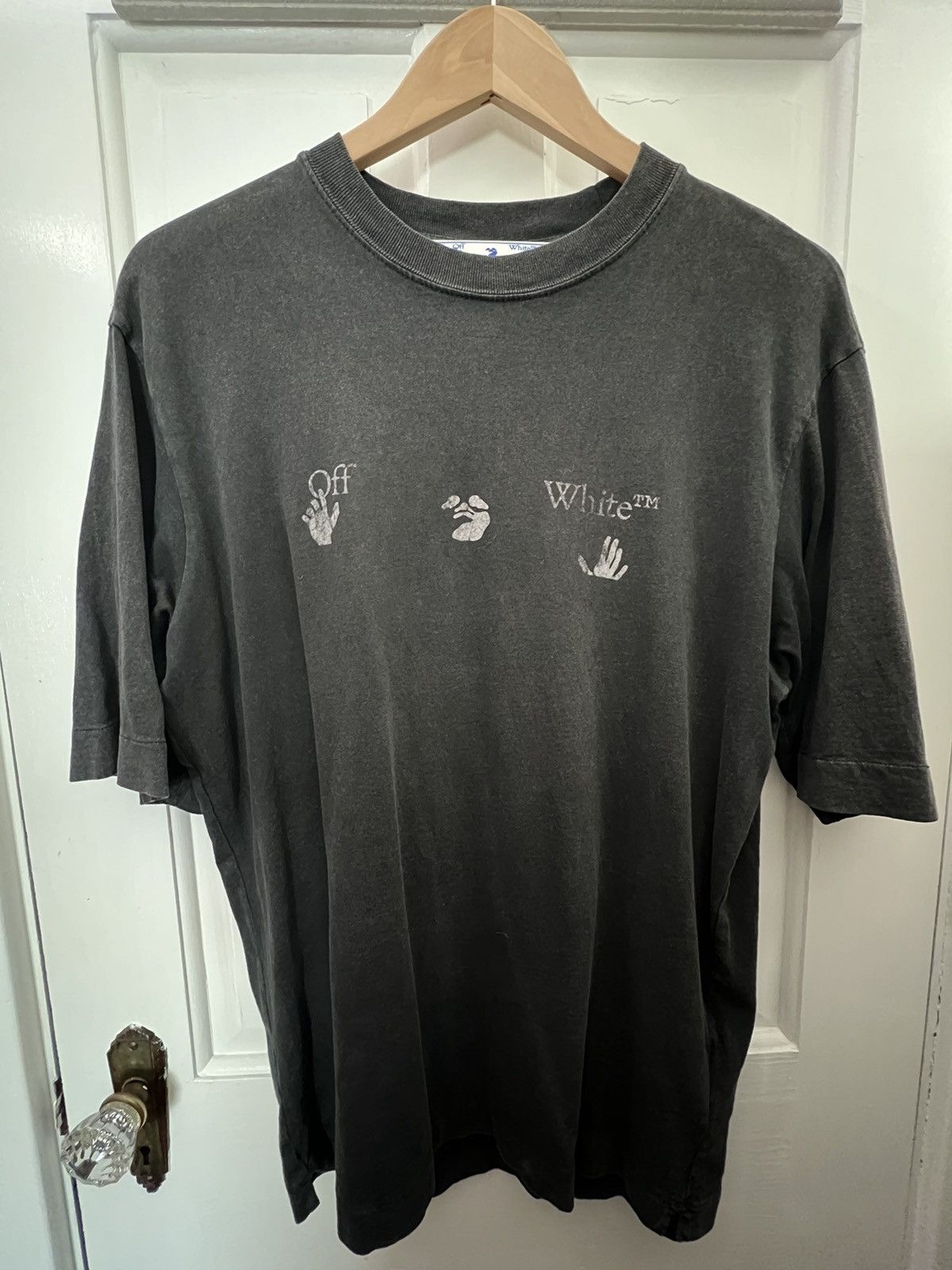 Off-White × Streetwear × Virgil Abloh OFF-WHITE MAIN LABEL T-SHIRT ...