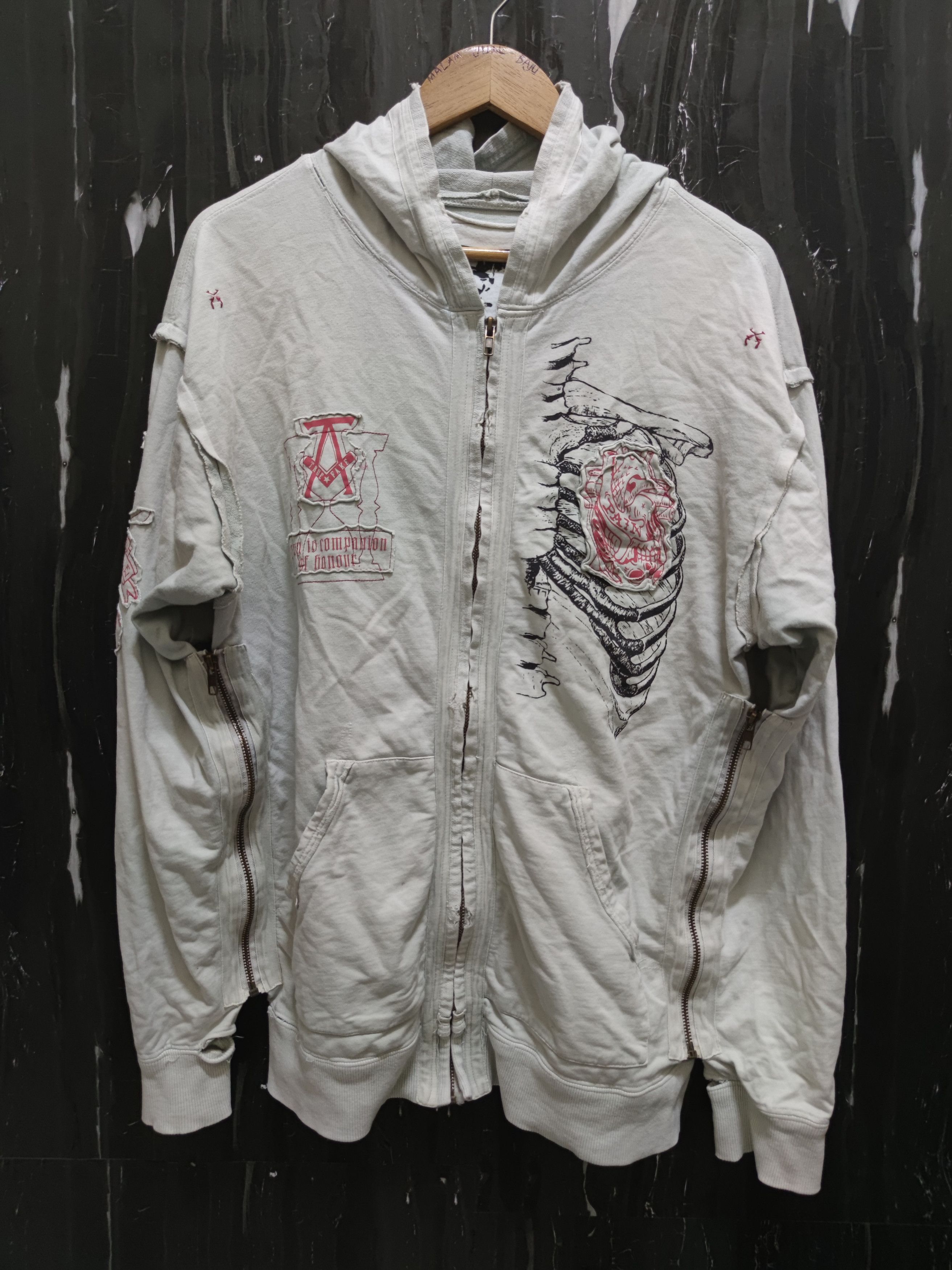 Skulls SQUARE SKULL HEART WORDING VERY RARE | Grailed
