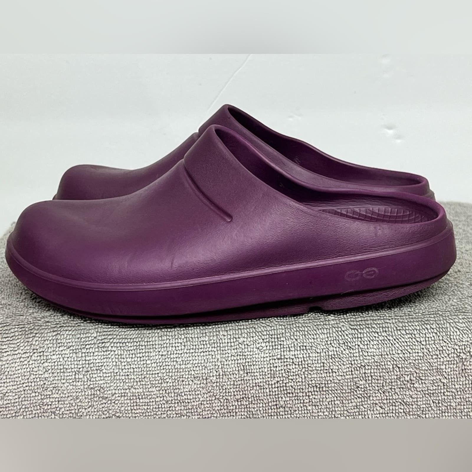 OOF Wear Oofos Oocloog Clogs Womens 9 Plum Recovery Orthopedic Mules ...