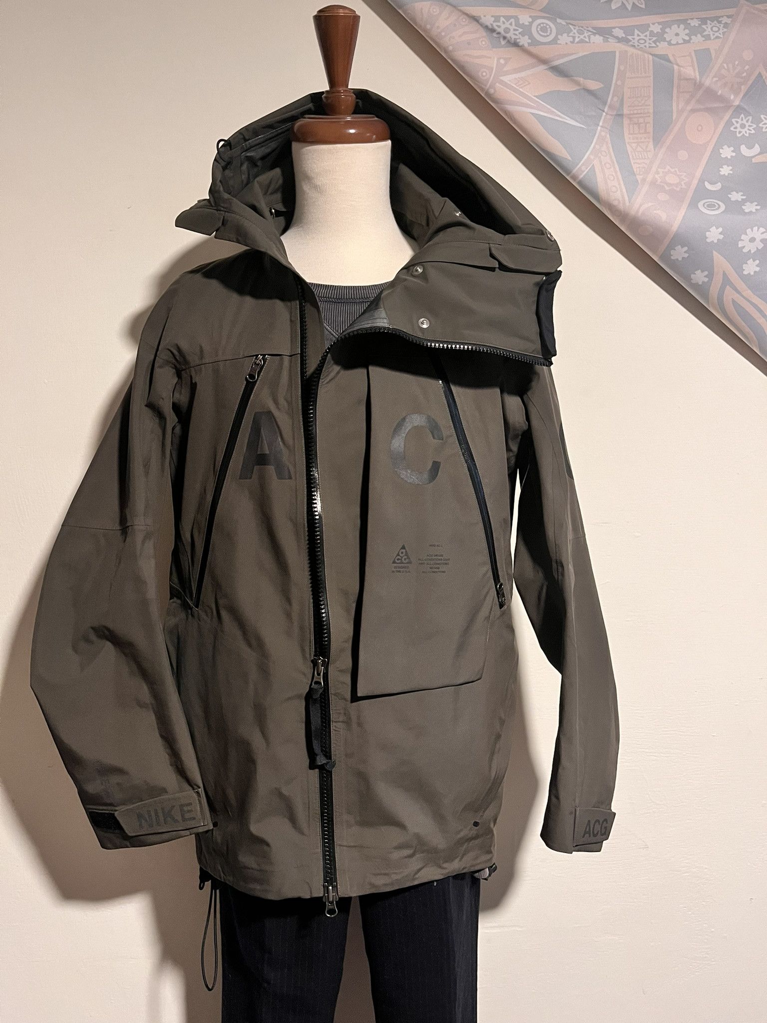 Errolson Hugh × Nike ACG Nike Errolson Hugh X NikeLab ACG Alpine Jacket ...