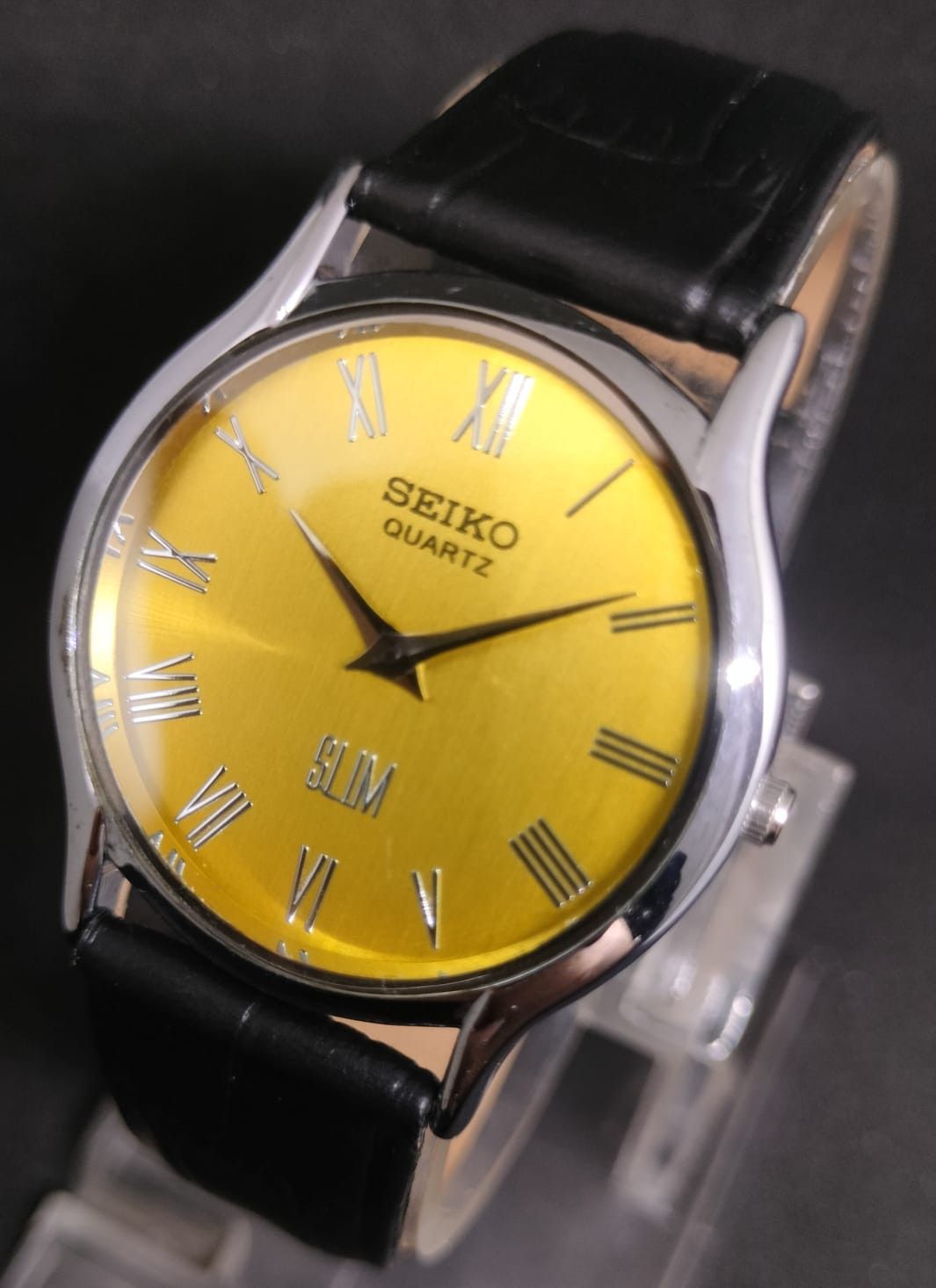 Seiko SEIKO SLIM SQ QUARTZ ROMAN NUMBER JAPAN MADE WRIST WATCH | Grailed