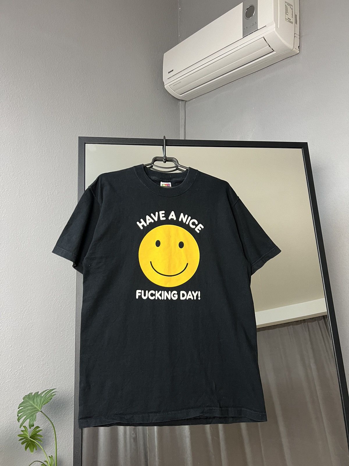Vintage Vintage Y2K Have A Nice Day Fuck You Middle Finger Funny Tee ...