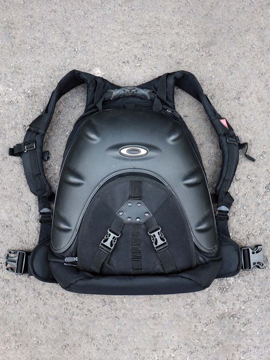 Oakley Oakley Hardshell Backpack Black - Y2K Bag | Grailed